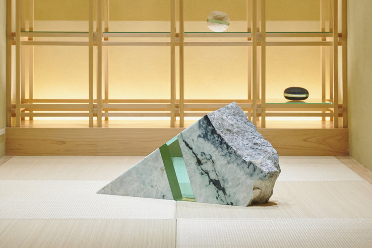 Holding an Installation "秘色-Hisoku-" by TODO – KUON Tokyo